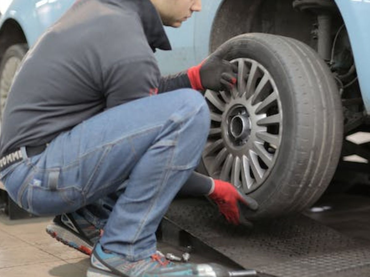 why extra tyres known as stepney in vehicles | गाड़ियों के एक्स्ट्रा ...