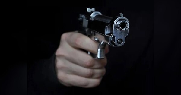 Harsh firing during Samadhi Milan the girl got shot died | समधी मिलन के ...