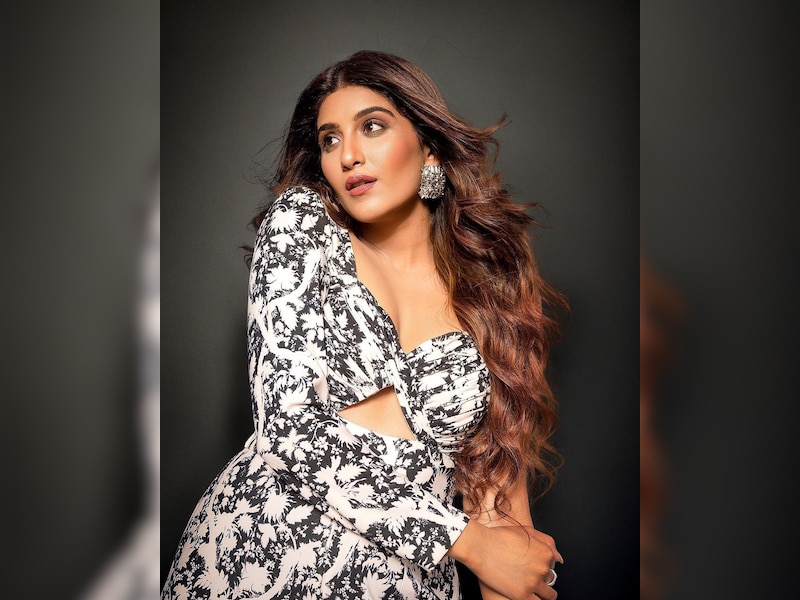 Nimrat Kaur shares photos in hot and bold dress
