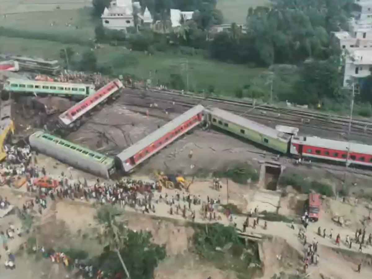 Train Tragedy: 'Blood on the tracks, bodies with severed limbs says ...