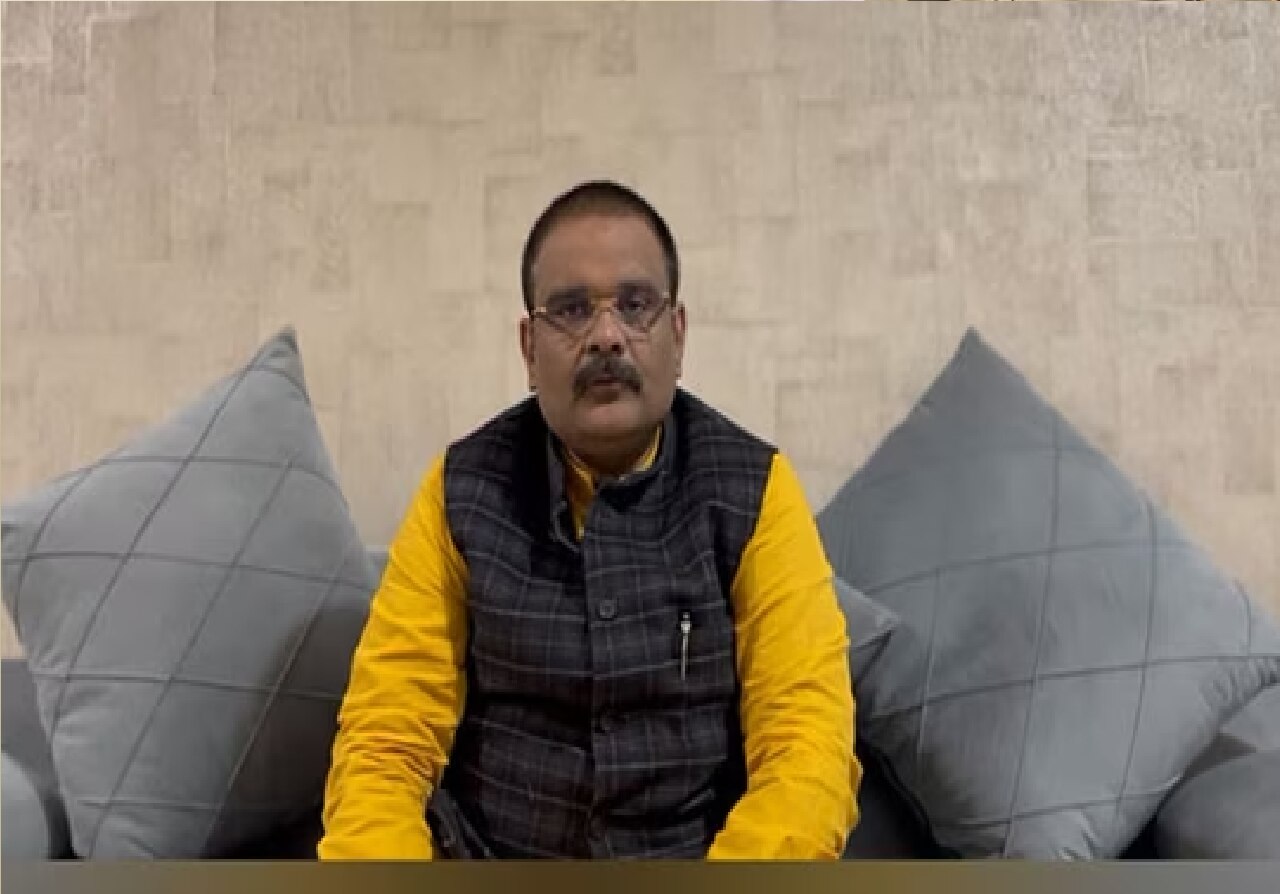 BJP MP Subrat Pathak case filed in Kannauj due to assault Police Man ...