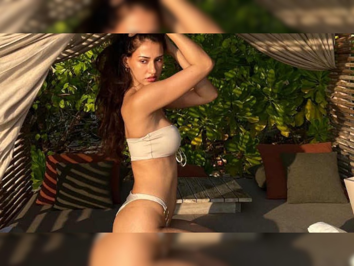 Disha Patani bold and beautiful bikini looks in photos | छोटी सी बिकिनी में हद से ज्यादा एक्सपोज ...