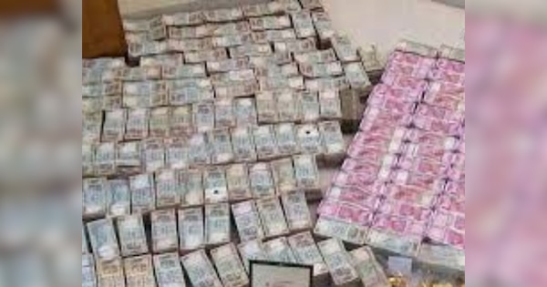 7 policemen suspended in undisclosed Hawala Cash of Rs 92 lakh ...