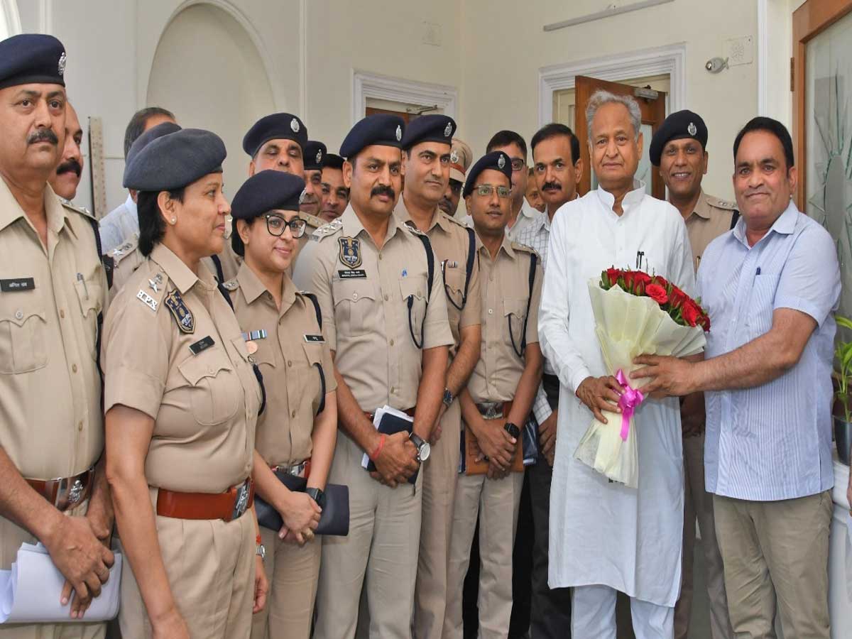 Jaipur news Rajasthan Police Service officers met CM Gehlot discussed ...