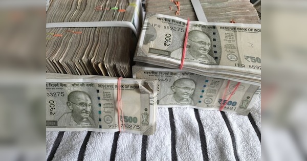 RBI not thinking of withdrawing Rs 500 notes or re-introducing 1k ...