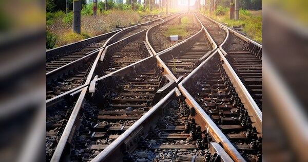 Train Track Shifting Process Indian Railway Interesting News |Train ...