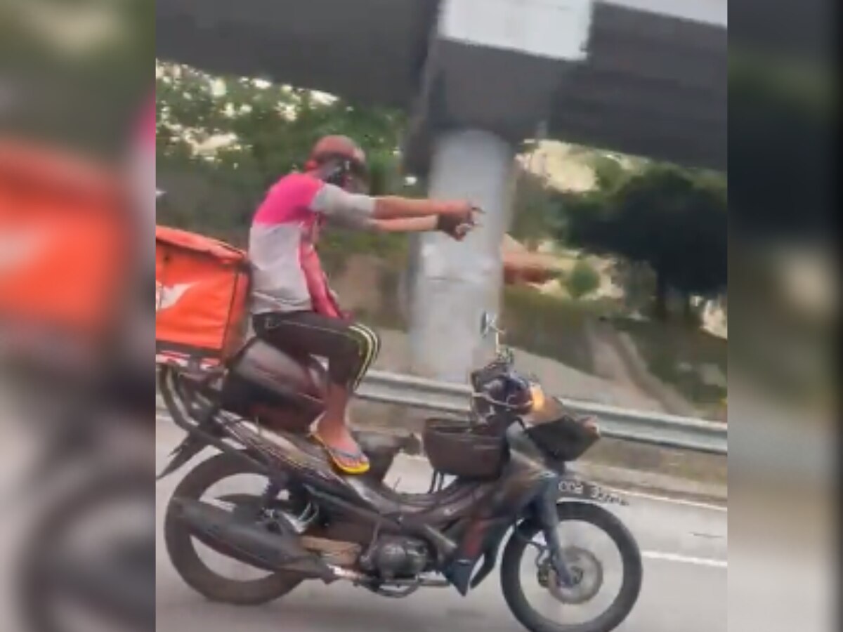 delivery man doing stunts on bike watch viral video | Viral Video :बाइक ...