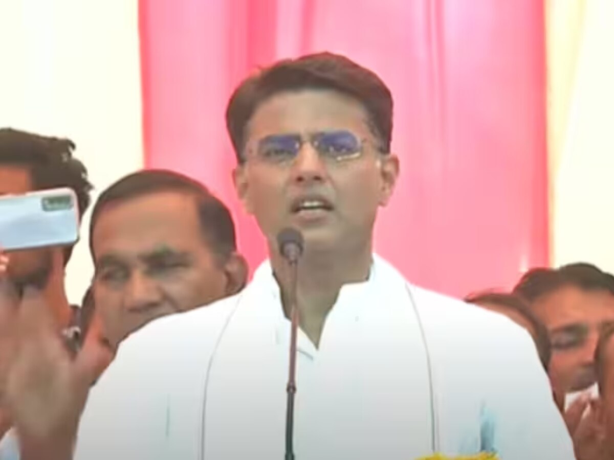 Sachin Pilot Remembering father Rajesh Pilot at dausa | Sachin Pilot ...