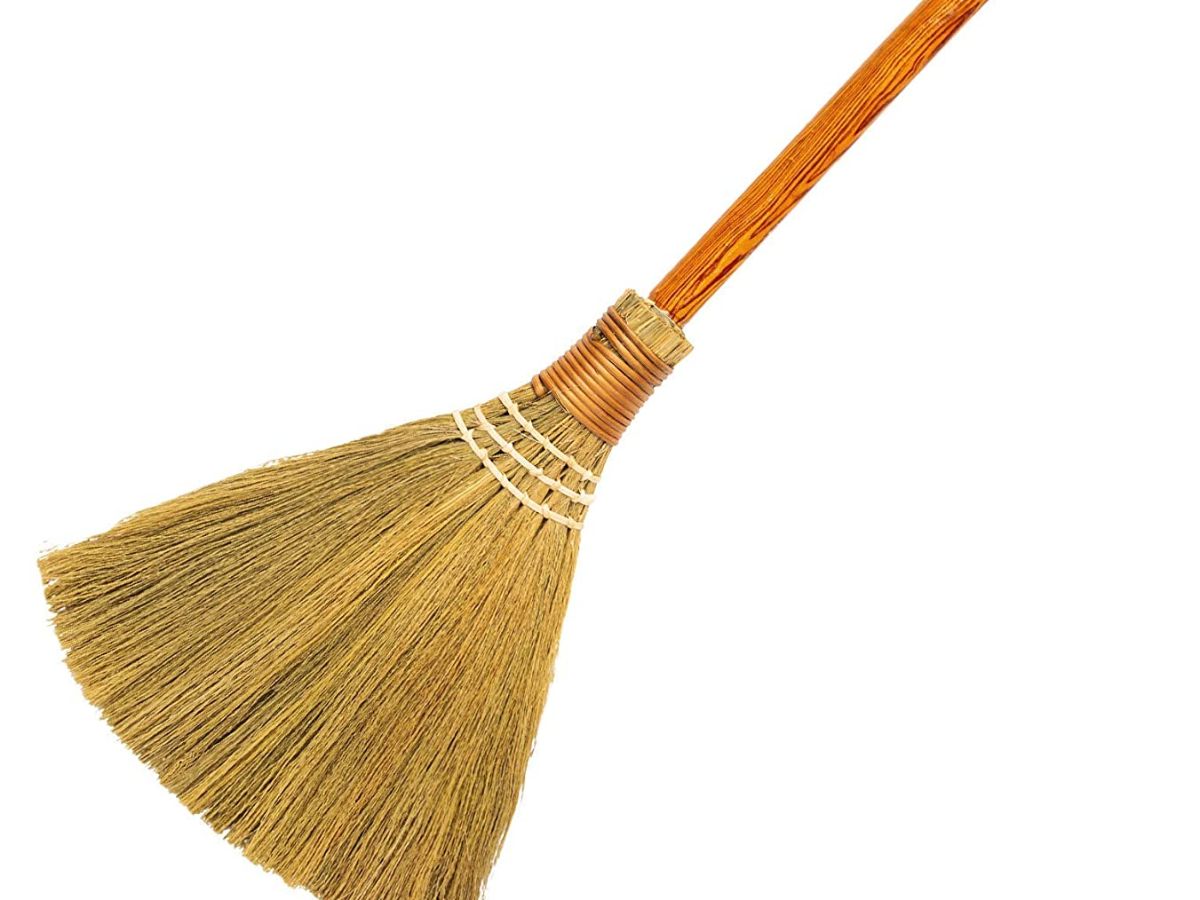 Jhadu Ke Totke: झाड़ू के इन टोटके से मालामाल हो जाएंगे आप, बना रहता है ...