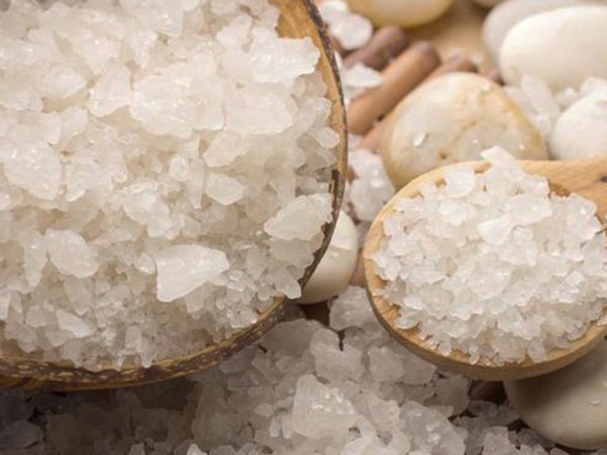 astro tips for salt in hindi Namak ke totke upay arthik tangi karj ...