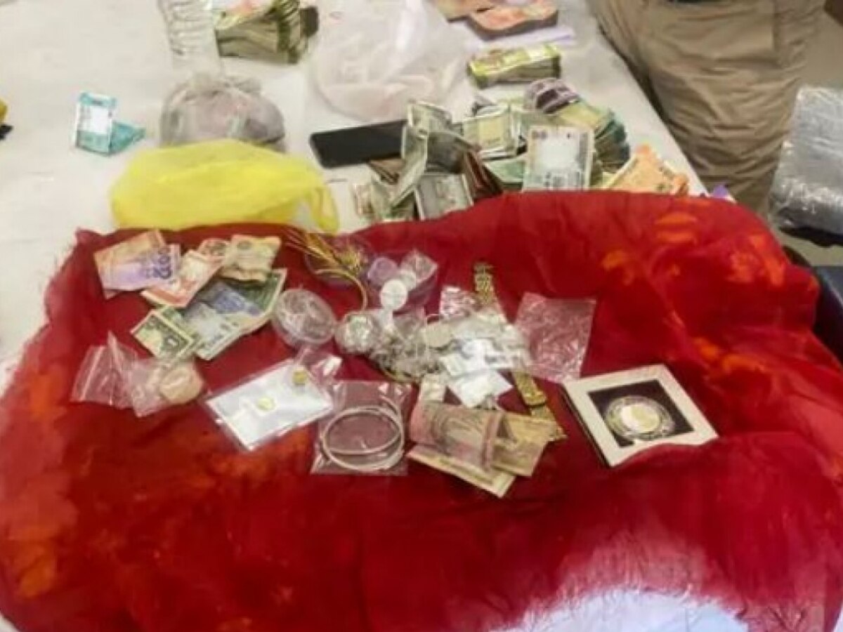 Indore Khajrana Ganesh Mandir Management Deposit Rs 1.81 Crore In Bank ...