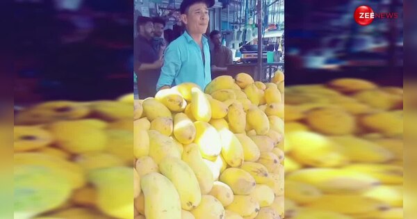 smart boy sold mangoes by singing a Hollywood song viral video | Viral ...