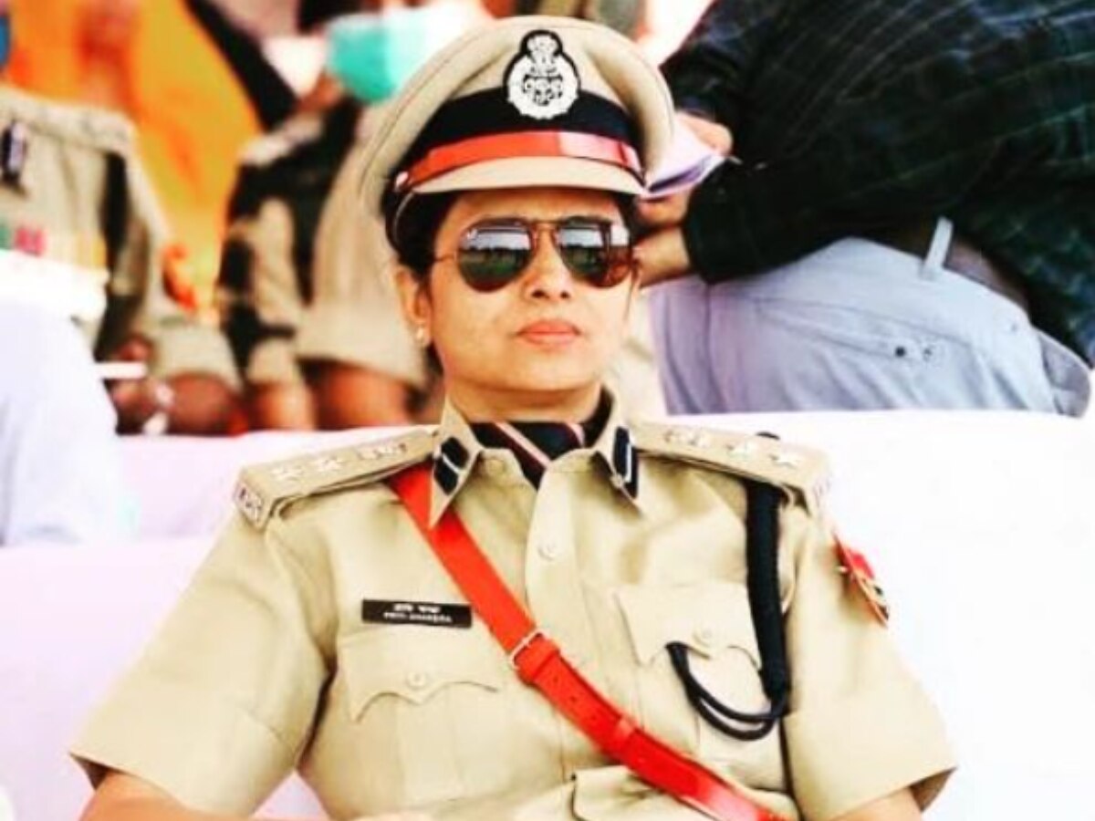 dacoits start trembling just after hearing the name of ips preeti ...