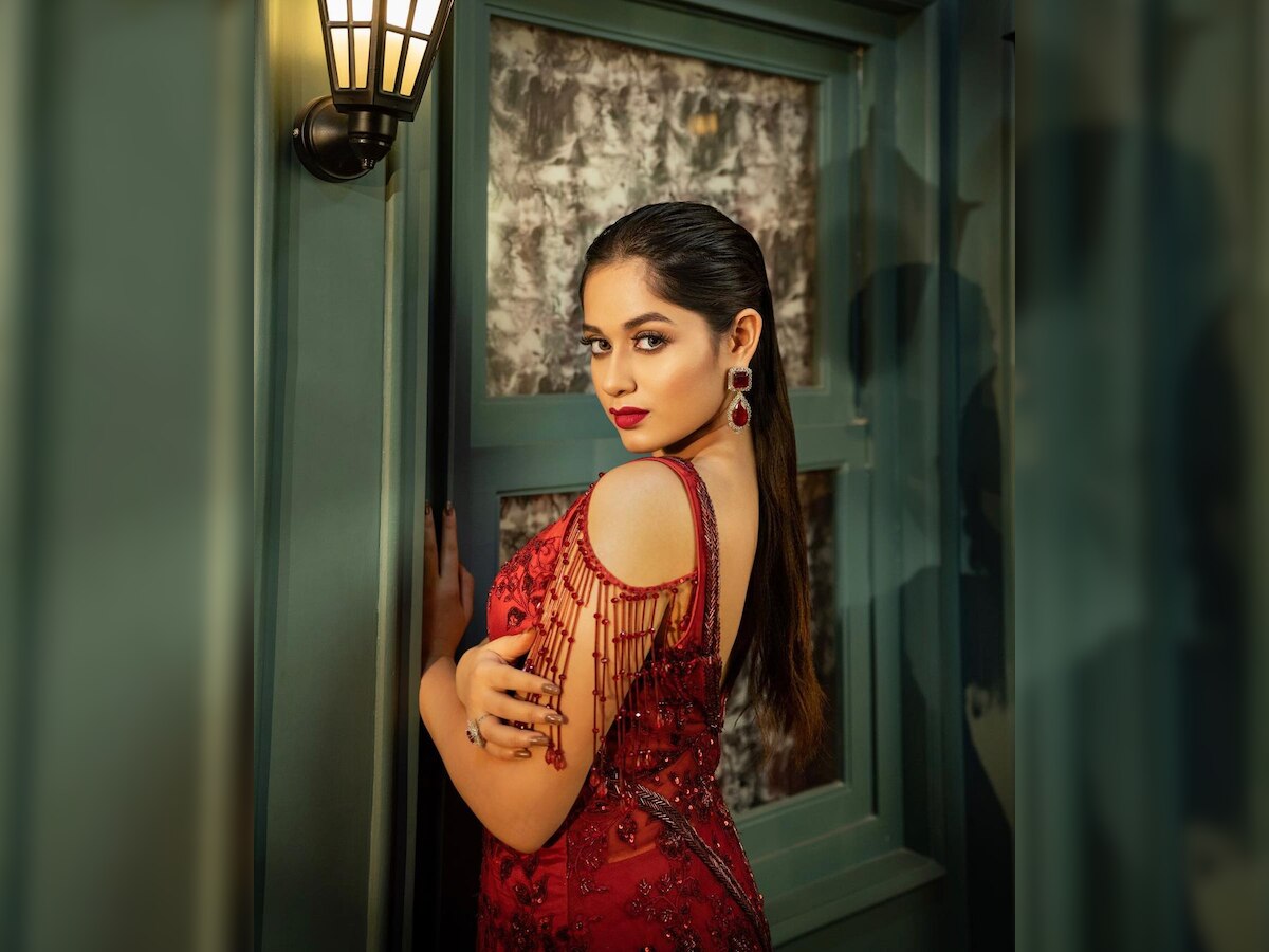 actress jannat zubair shared new photos in arbian look