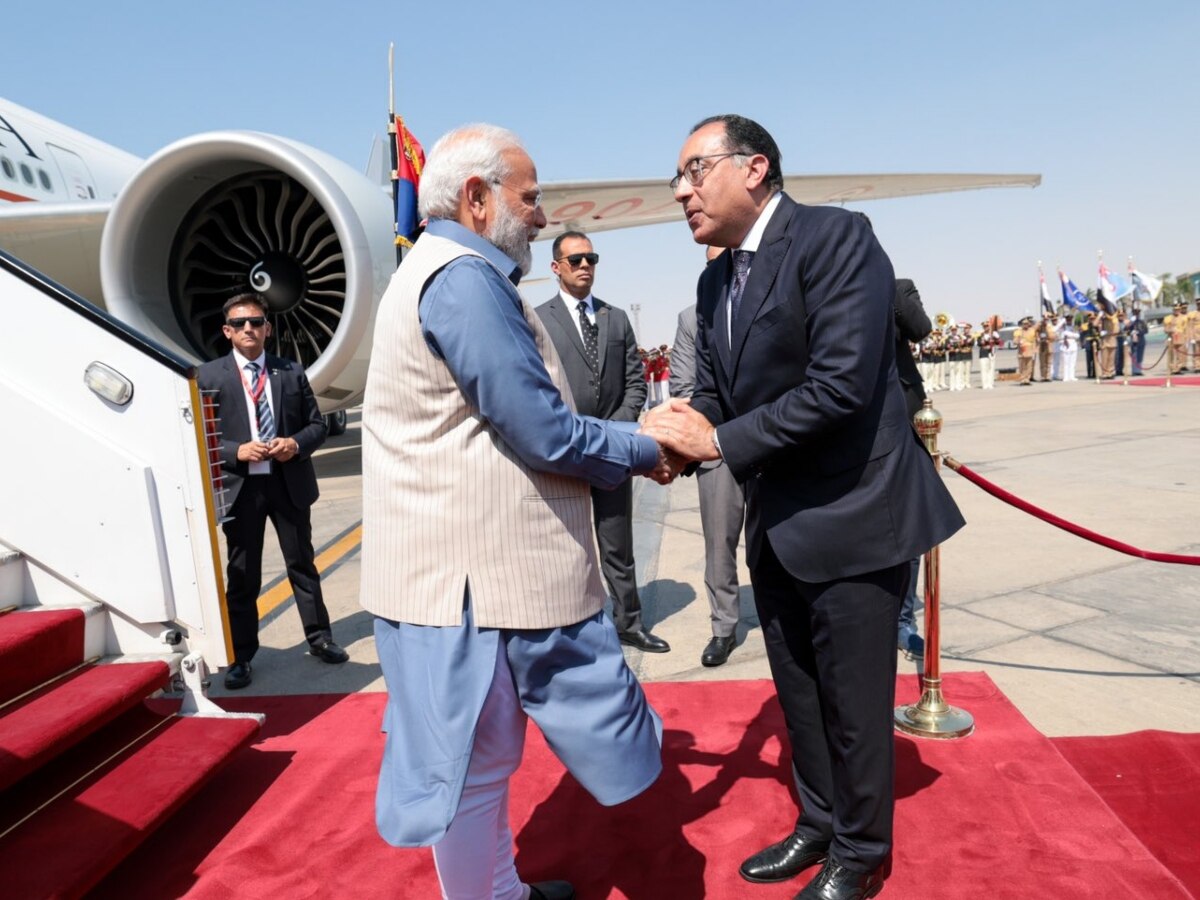 PM Modi Reached Egypt Indian community chant Modi Modi read full ...