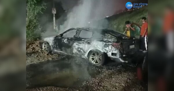 Ludhiana News: ਸੜਕ ਵਿਚਕਾਰ BMW ਨੂੰ ਲੱਗੀ ਭਿਆਨਕ ਅੱਗ: ਡਰਾਈਵਰ ਦੀਆਂ ਅੱਖਾਂ ...