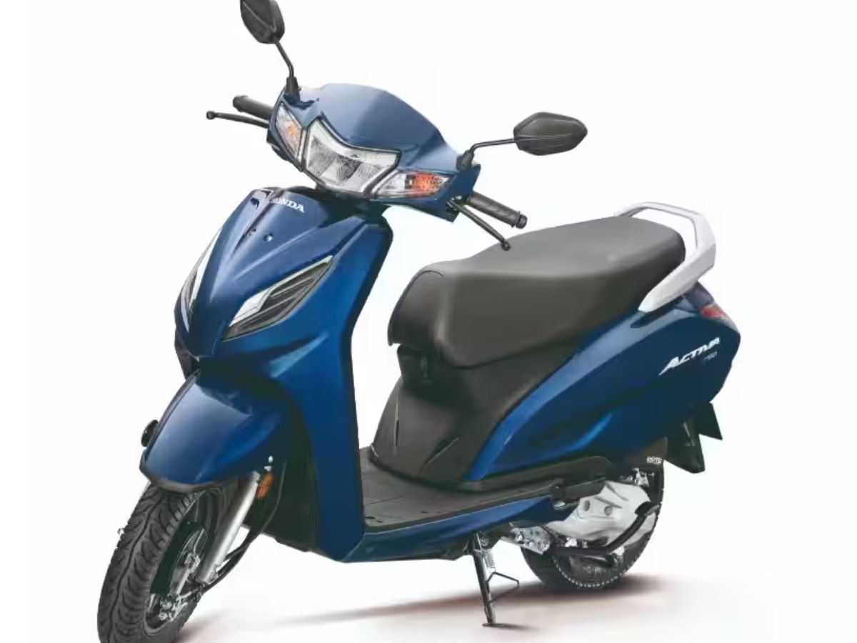 Honda Activa best scooty for girls and men in india crosses three crore ...