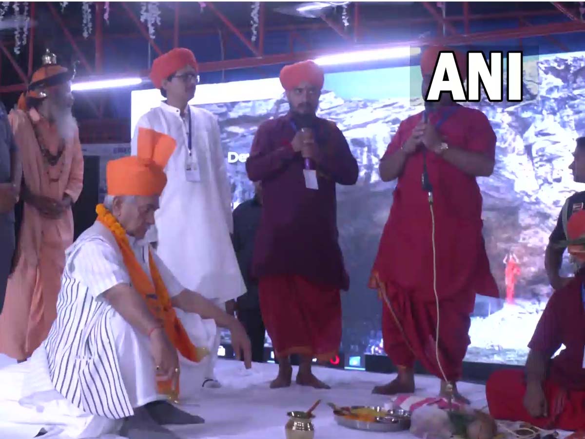 Amarnath Yatra 2023 JK Lieutenant Governor Manoj Sinha flags off the ... Amarnath Yatra 2023 JK Lieutenant Governor Manoj Sinha flags off the ...