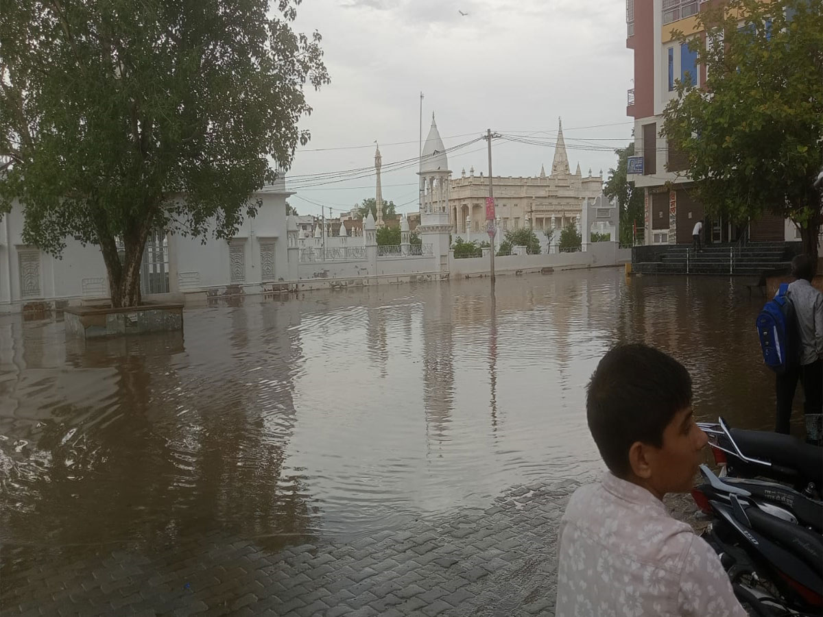 Nagaur Ladnun Weather rained continuously for one hour 3 feet of water ...