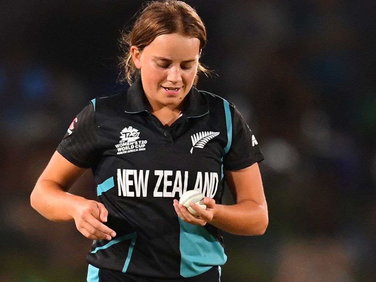 New Zealand Spinner Eden Carson Bowls 11 Overs In ODI against Sri Lanka ...