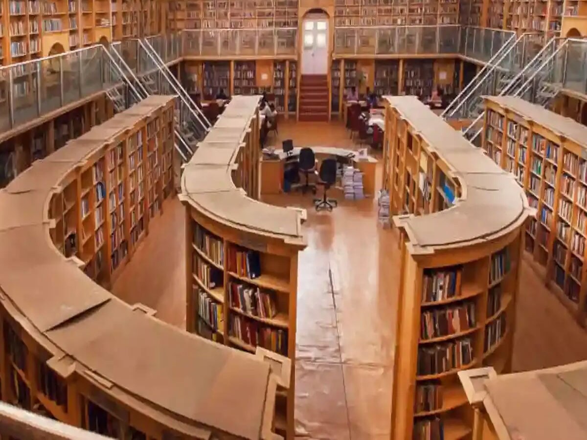 Chinese students intimate in public library cctv captures love making ...