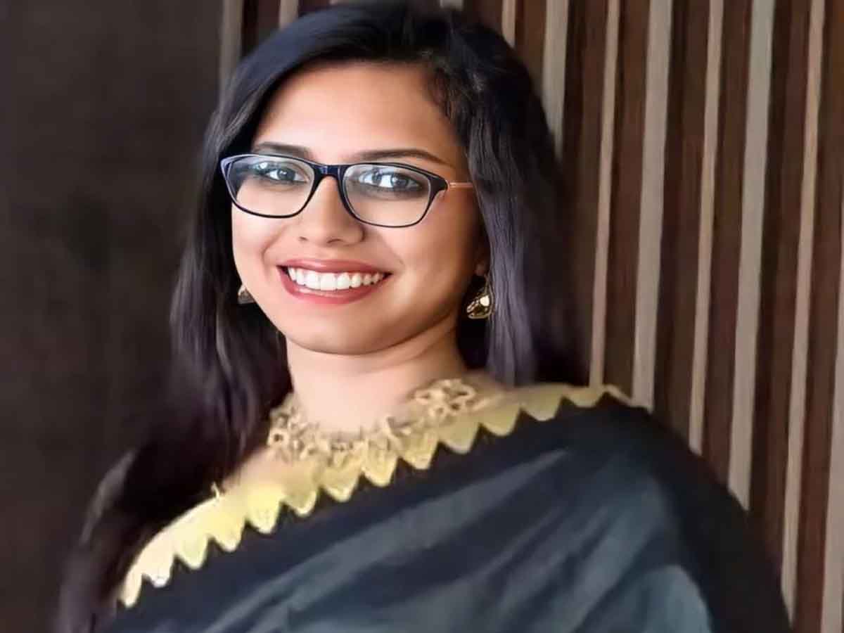 Resigning Deputy Collector Nisha Bangre met Kamal Nath Speculation to ...