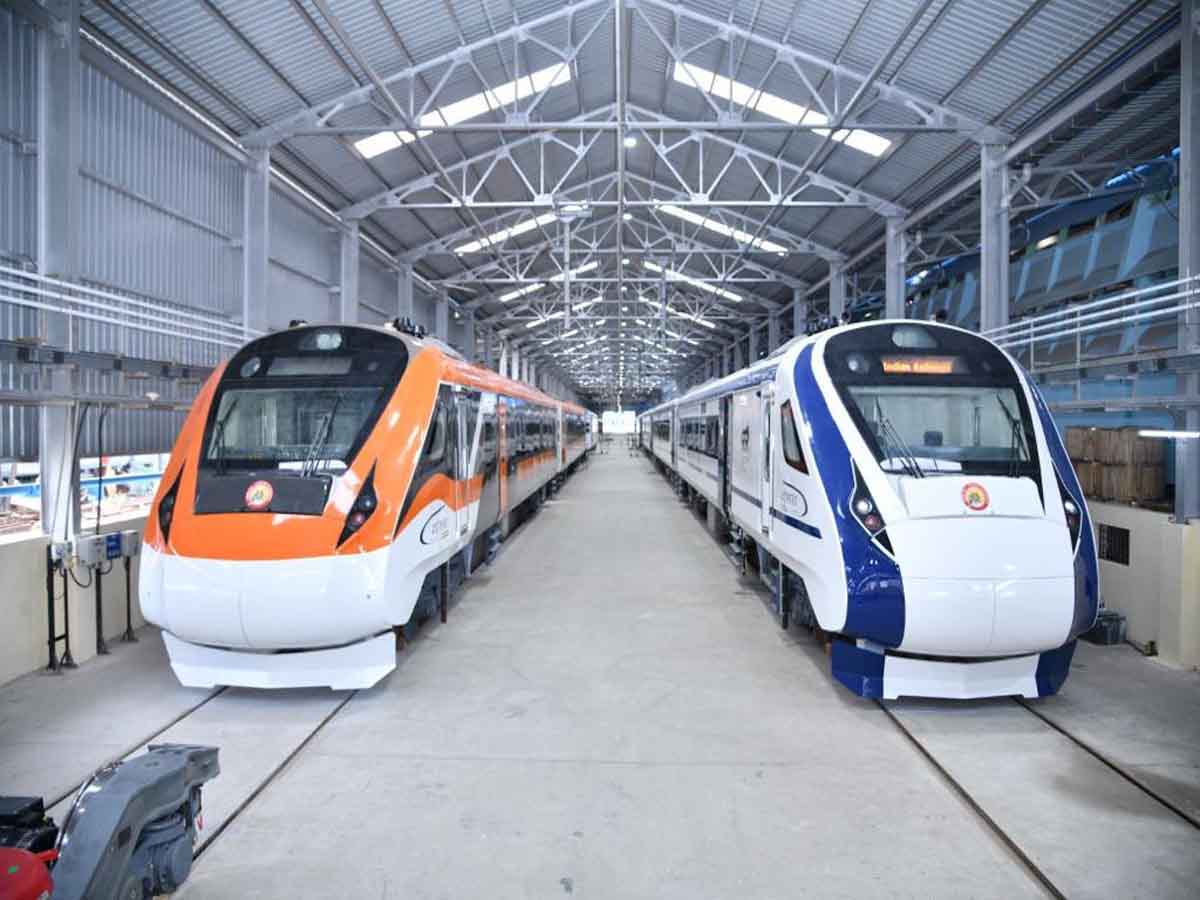 Vande Bharat Train New bhagwa color inspired by national flag Railway ...