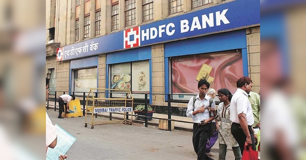 HDFC Bank onboards one lakh customers and 1.7 lakh merchants with ...