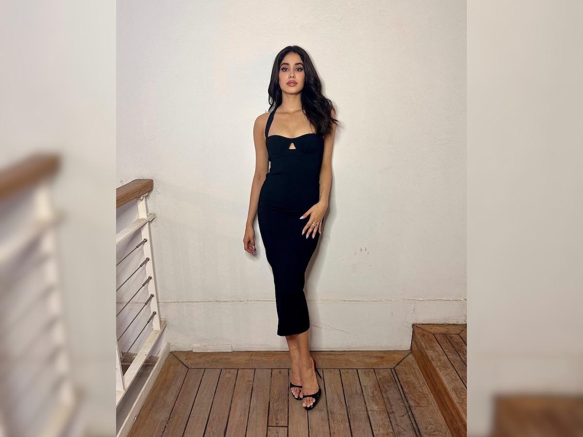 janhvi kapoor share latest photos of black bodycon dress see her ...
