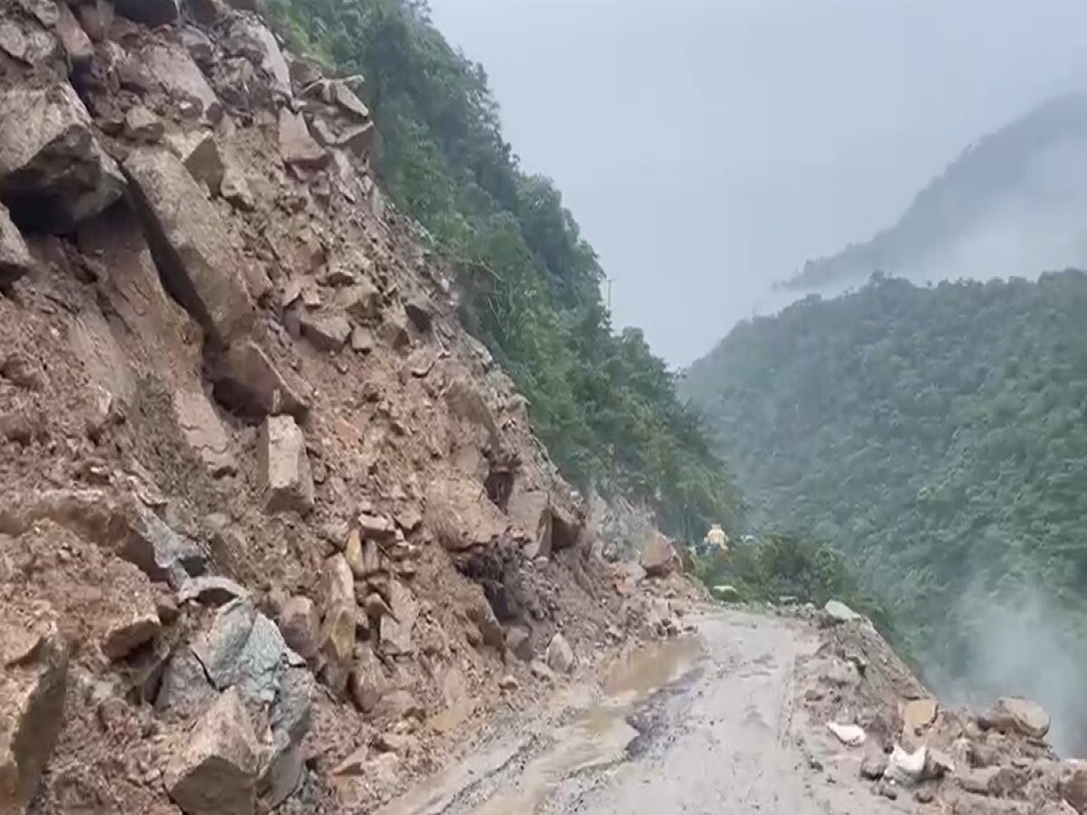 Himachal pradesh weather update news chandigarh manali national highway closed due to landslide ...