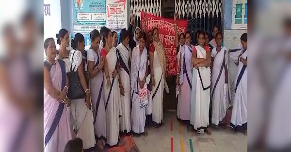 Asha workers sit in for six days on nine point demands OPD disrupted ...