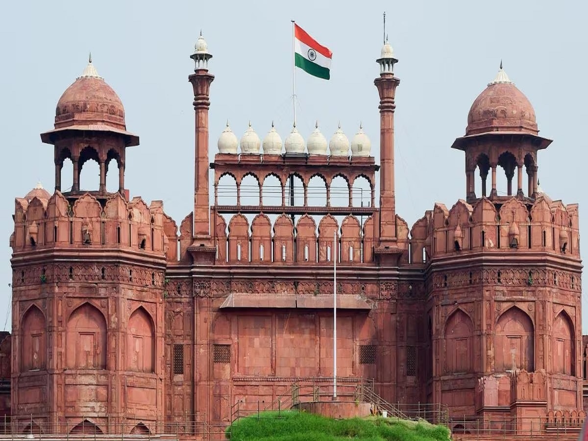 Earlier the Red Fort was of this color, the British painted it red ...