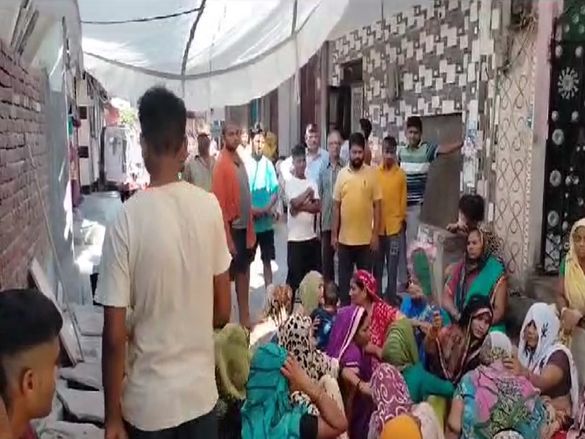 Delhi Crime Jaitpur area Youth stabbed to death police investigating ...