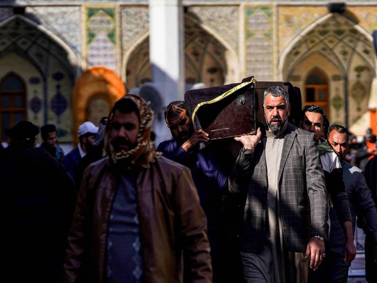 Worlds largest cemetery Iraq Wadi al Salam cemetery echoes 14 centuries ...