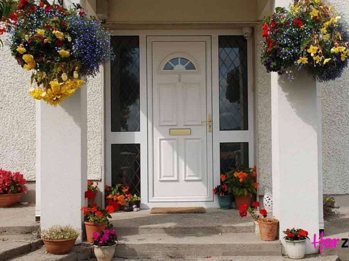 Jyotish Upay vastu tips for main gate keep these five things to get ...