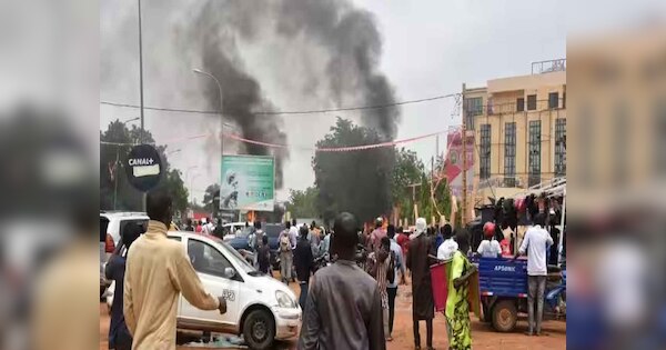 Niger Coup Situation critical ruling party headquarters set on fire ...