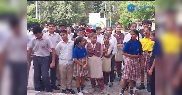 Mohali News: ਸਪੋਰਟਸ ਕੰਪਲੈਕਸ 'ਚ ਬੱਚਿਆਂ ਦੇ ਖਾਣੇ 'ਚੋਂ ਨਿਕਲੀ ਕਿਰਲੀ; ਹੜਕੰਪ ...