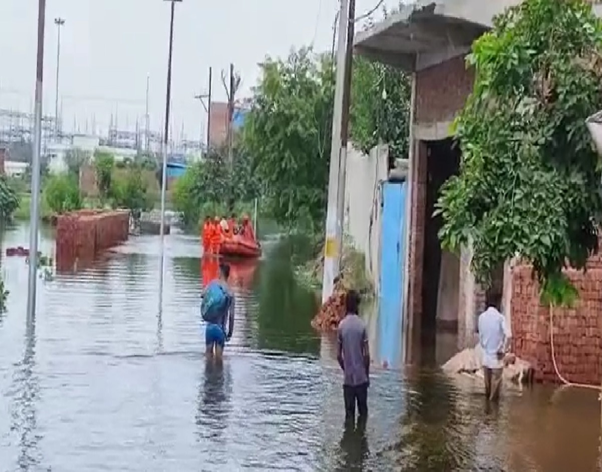 Ghaziabad Hindon Flood created havoc Question why construction work in riversubmerged areas ...
