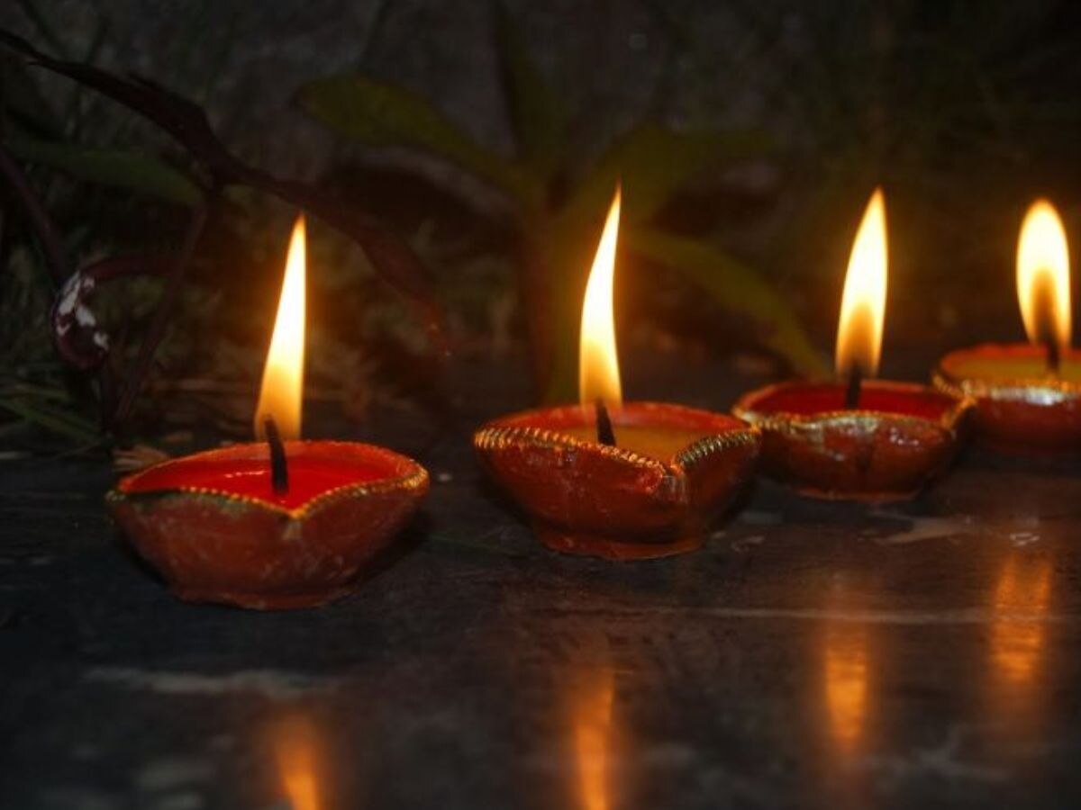 Astro Tips in Hindi remedies and tricks to increase wealth money vastu ...