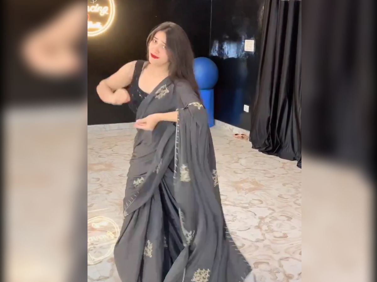 Desi Bhabhi Doing Wonderful Dance Seeing Which People Lost Their Senses