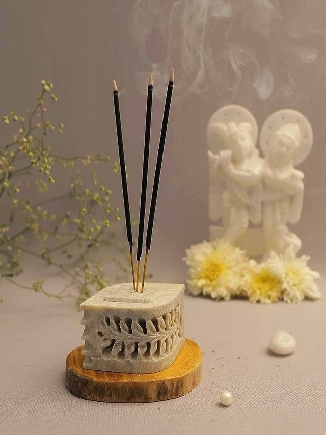 Puja Tips agarbatti or dhoop batti what is auspicious to burn in ...