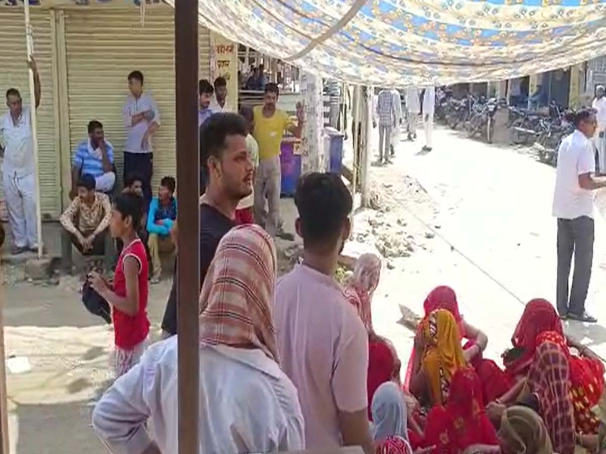 Sikar News Demand to register way in colony in record| Sikar News ...