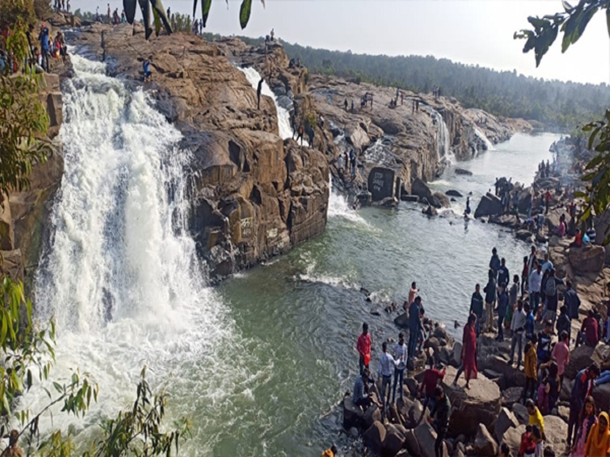 Usri fall in spate after incessant rains crowds thronged to see ...