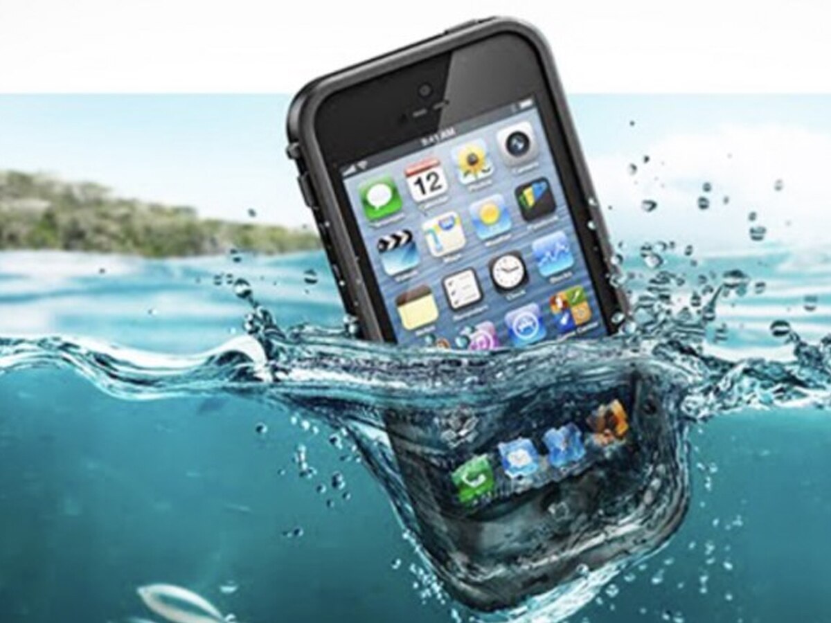 how to avoid water damage if water inserts in your smartphone ...