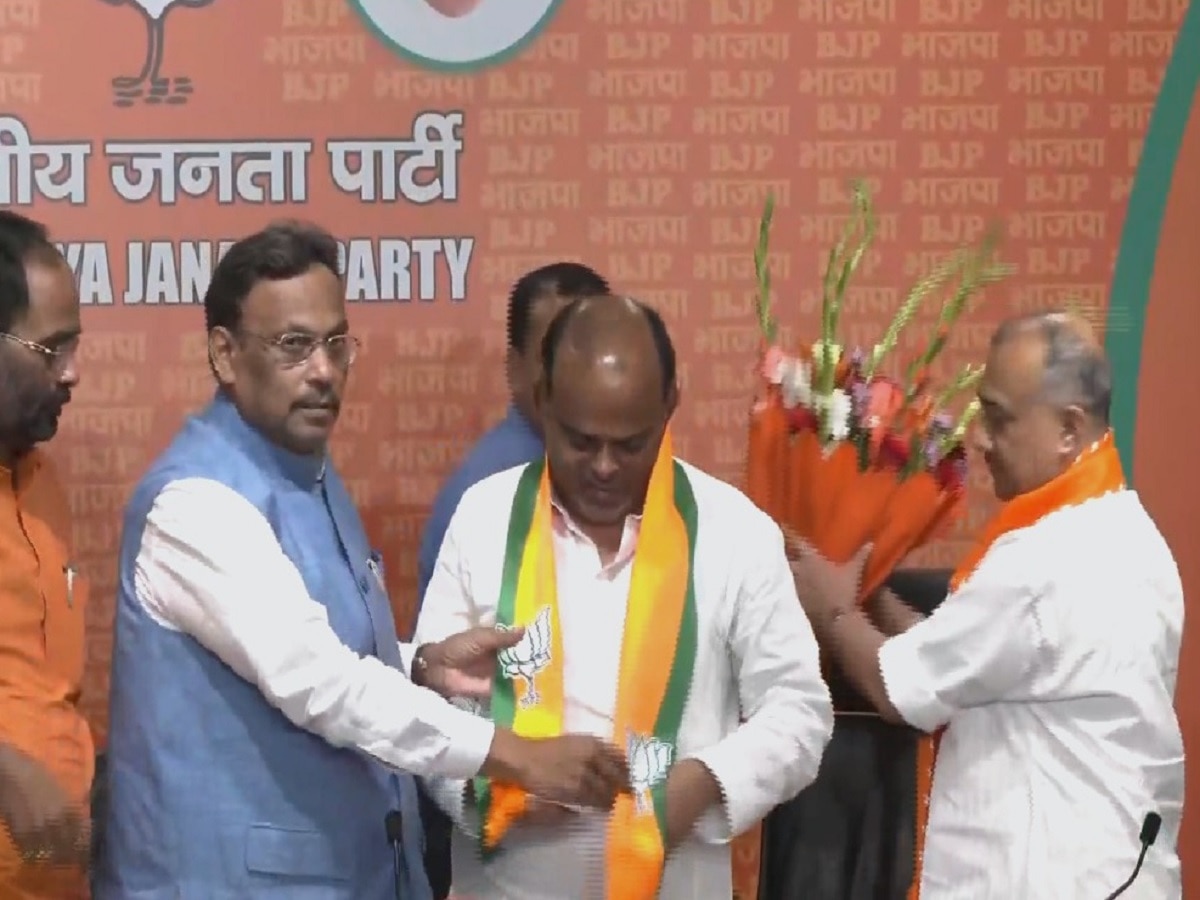 BJP gave a big blow to CM Nitish Kumar Pramod Chandravanshi left JDU and joined BJP | Pramod ...