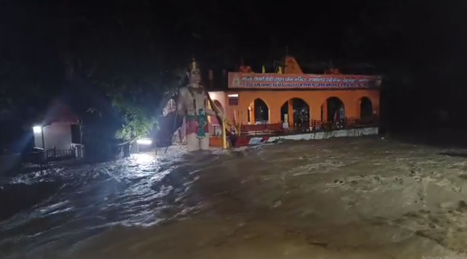 uttarakhand rishikesh heavy rain create flood hundreds lives saved in ...