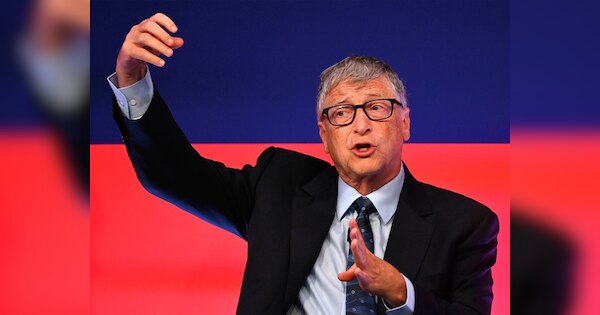 Bill Gates used to stay up all night to meet deadlines thought sleeping ...