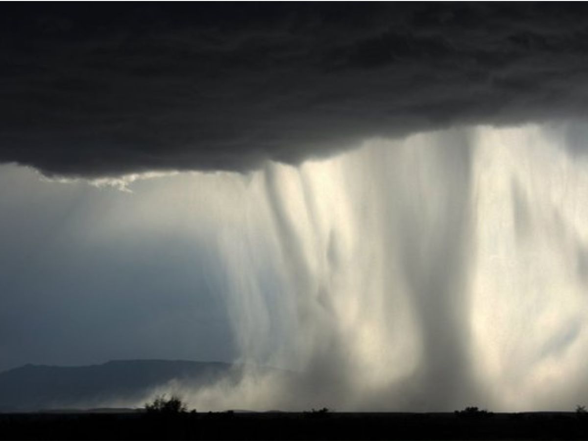 what is cloud bursting in what condition cloudburst happen cloudburst in Solan Himachal Pradesh ...