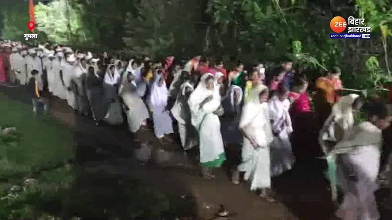 Grand Ganga Aarti took place in Chhath Talab complex of Gumla Bharno ...