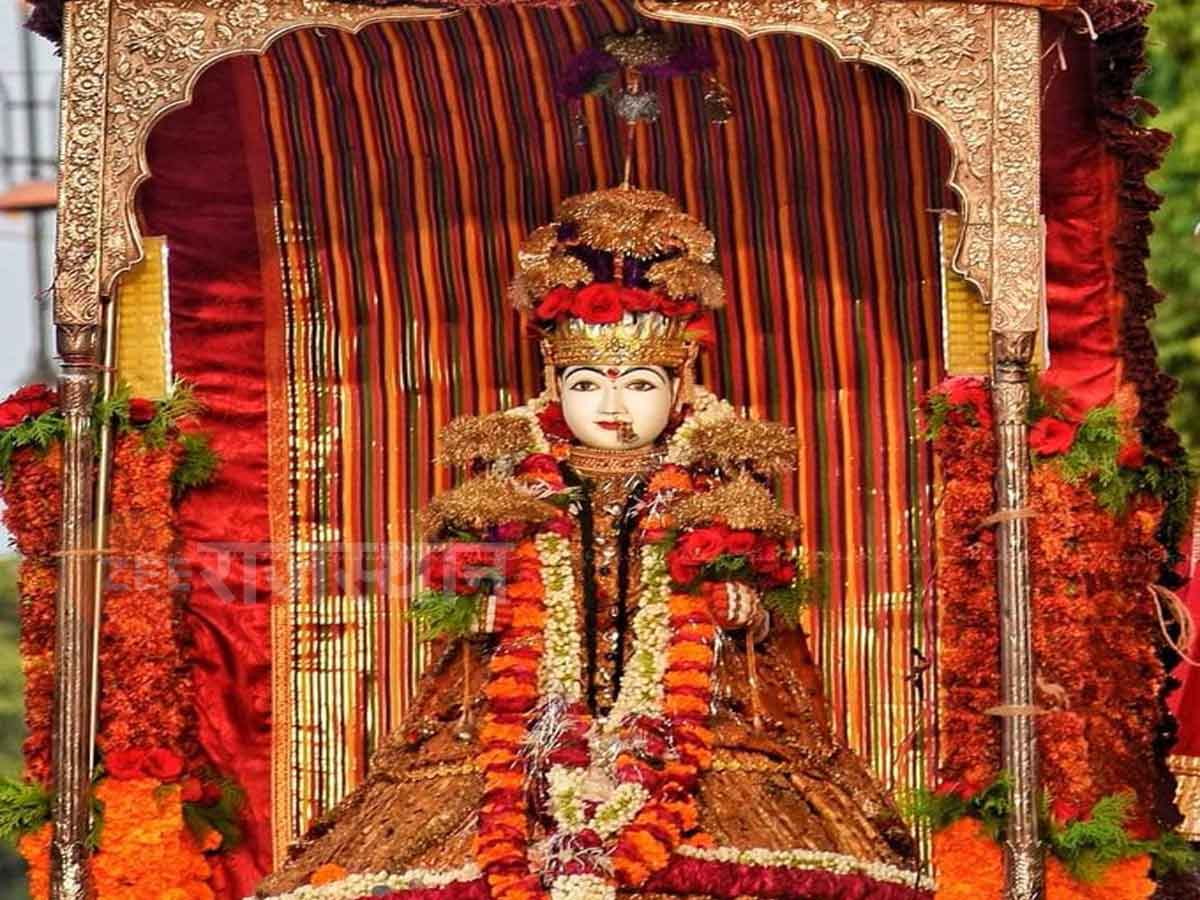 Rajasthan Jaipur Teejmata shahi sawari came out with 400 kg silver ...